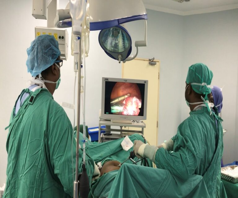 Comparison Between Laparotomy & Laparascopy | Sri Kota Medical